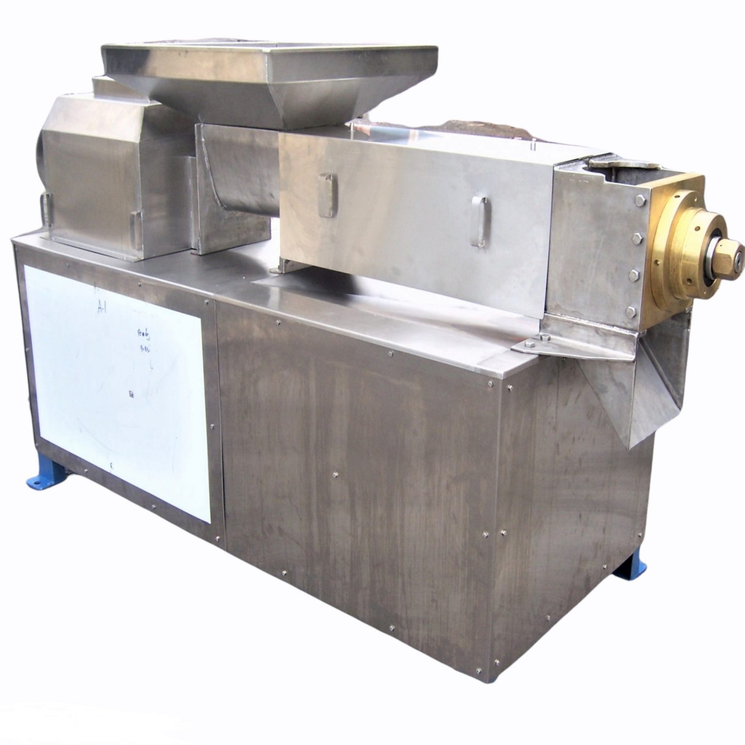 Coconut Deshelling Machine COM20-1A - CoCoMaN Coconut Machines