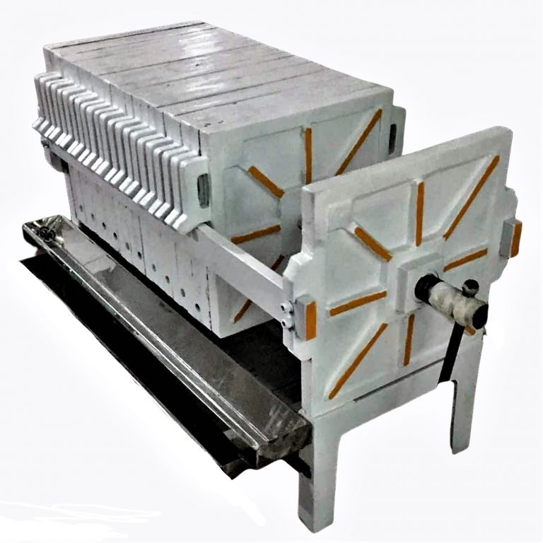 Copra Grinding Machine COM43 - CoCoMaN Coconut Machines